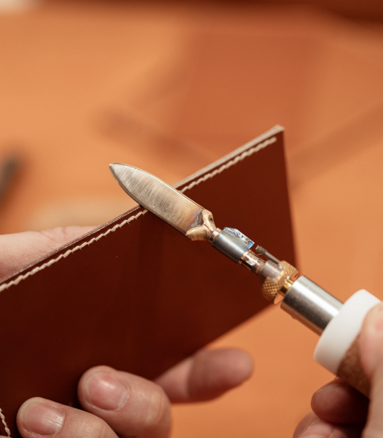 Outils de lissage pour le cuir | Regad